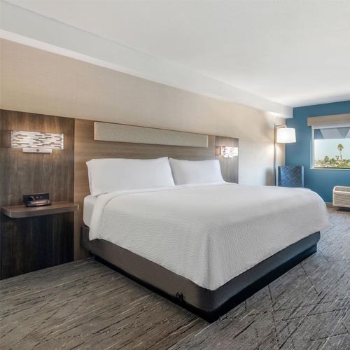 Contract and commercial quality hotel guestroom casegood and furniture ...