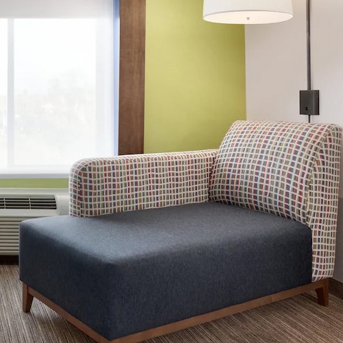 Single Arm Chaise Sofa with Track Arm Design for Holiday Inn Express