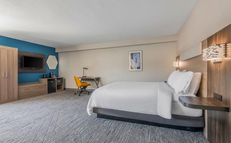 Contract and commercial quality hotel guestroom casegood and furniture ...